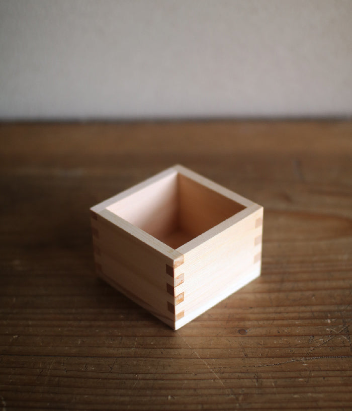 Azmaya Hinoki Masu Sake Cup - Shipped worldwide from Japan – UGUiSU STORE